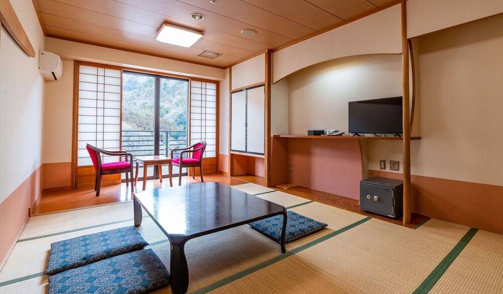 塩原温泉 八汐荘 | 飲食物持ち込みOKで気楽なステイ。源泉掛け流しのカジュアルな宿 | icotto（イコット）