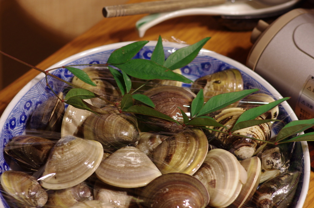 ハマグリ好きにはたまらない！都内で絶品“焼きはまぐり”が食べられる人気店11選 | icotto（イコット）