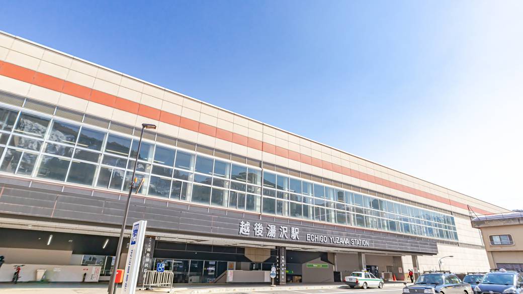 越後湯沢温泉 湯けむりの宿 雪の花 | 越後湯沢の雄大な山々に囲まれた、和モダンな空間。温泉に癒される湯宿 | icotto（イコット）