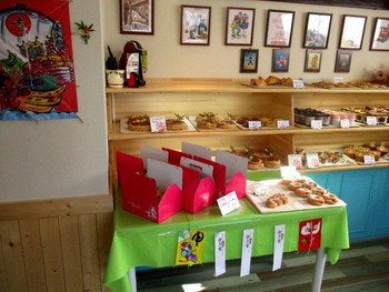 入口からすでにインスタ映え！千葉「HAPPY DONUT」 | icotto（イコット）