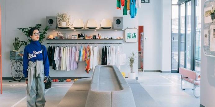 KEIRIN HOTEL 10 | 競輪スタジアムに泊まれる！瀬戸内海の島旅の始点「宇野」のおしゃれホテル | icotto（イコット）