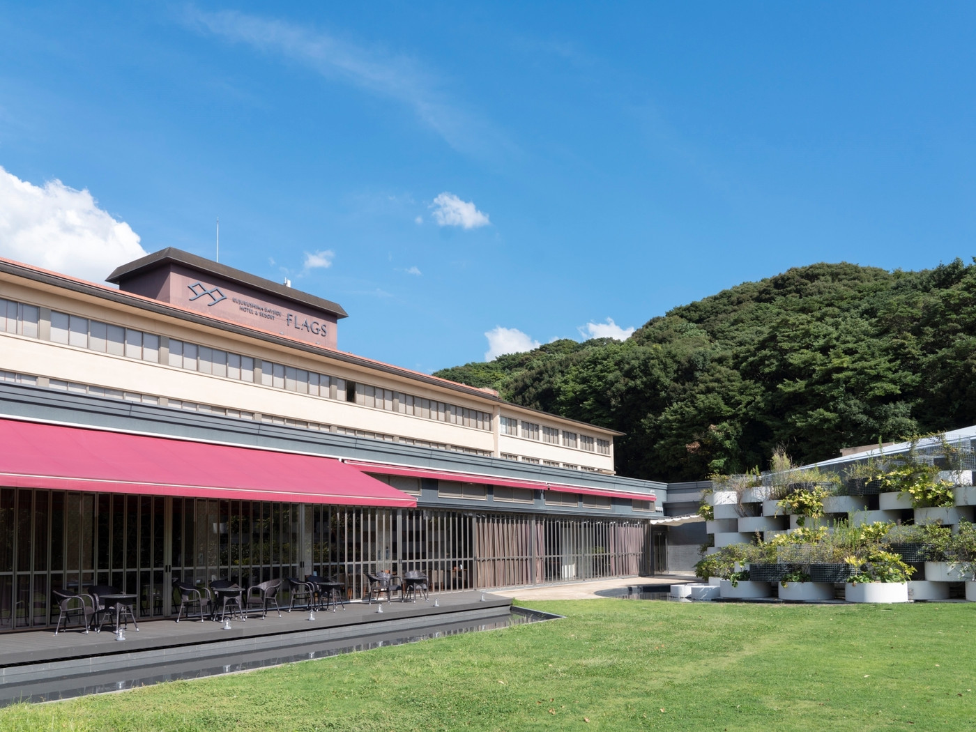 海外のような街並みに感動の絶景も！心も晴れるリフレッシュ旅へ | icotto（イコット）